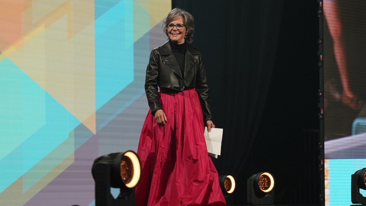 Sally Field To Receive Sag Lifetime Achievement Award