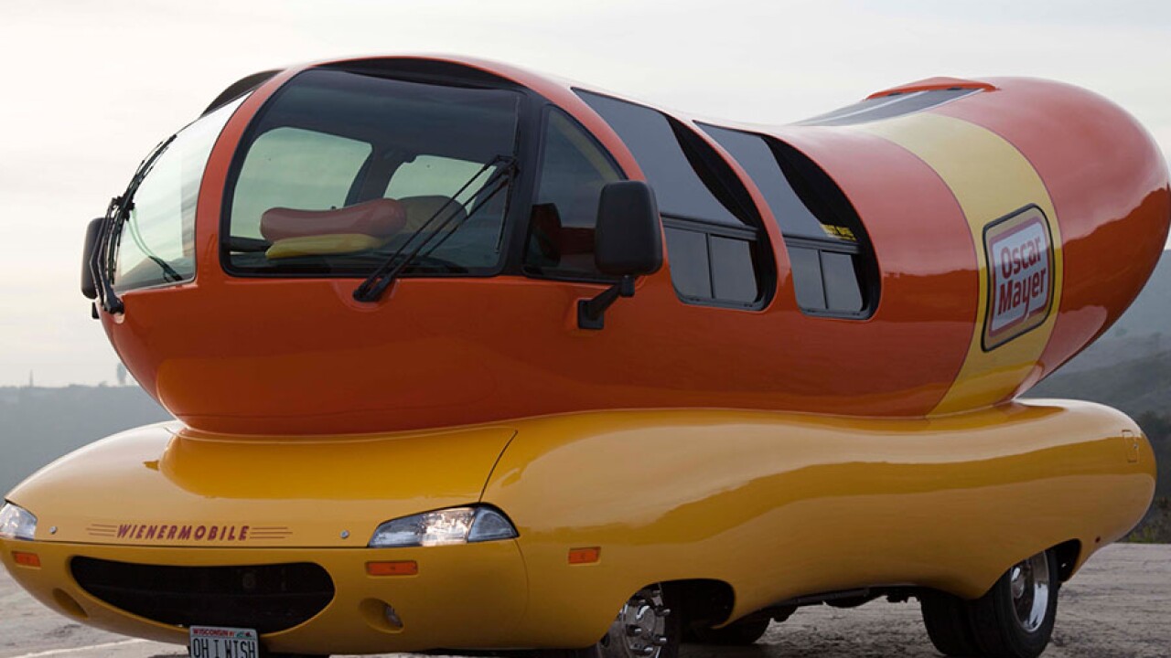 Oscar Mayer 'Hotdogger': How to apply to drive the Wienermobile across ...