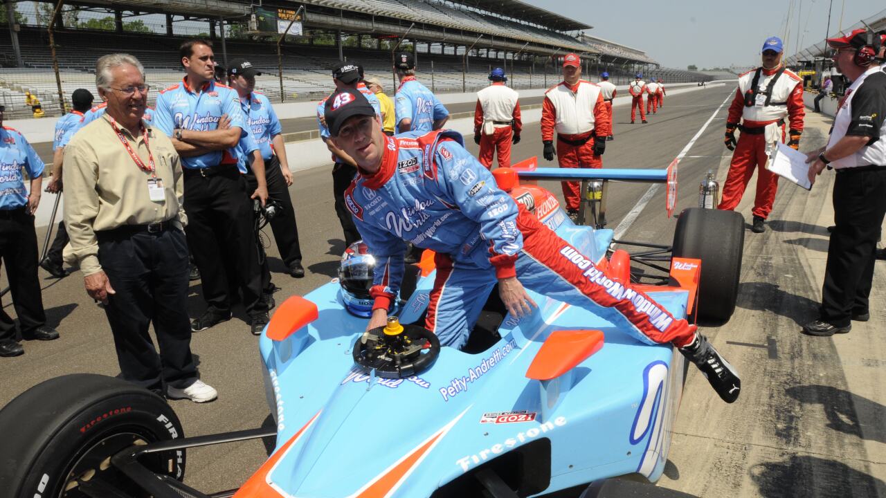 Auto racer John Andretti dies after long battle with cancer