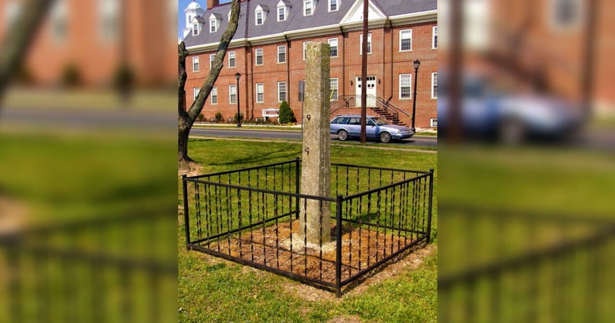 Whipping post removed from Delaware courthouse square