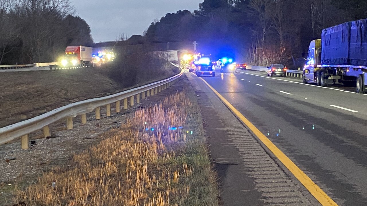THP investigates deadly I-40 crash in Dickson Co.