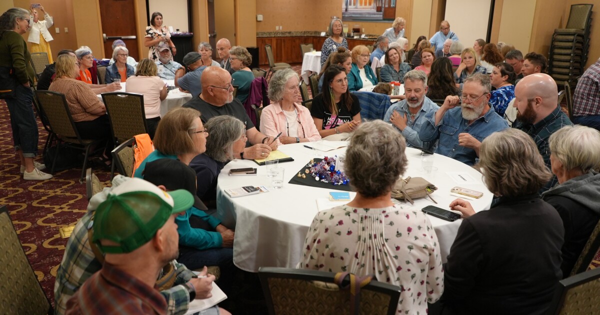 Helena event lets voters "Speed Date" mayoral, city commission candidates