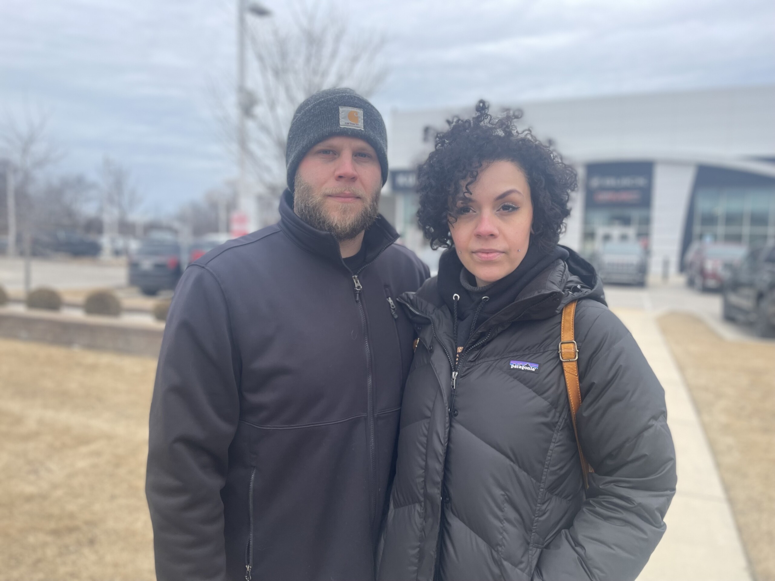 Elkhorn car dealership apologizes after salesman texts customer an ape ...