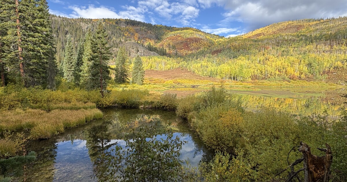Great Fall Hikes: Lower Cataract Lake in Summit County