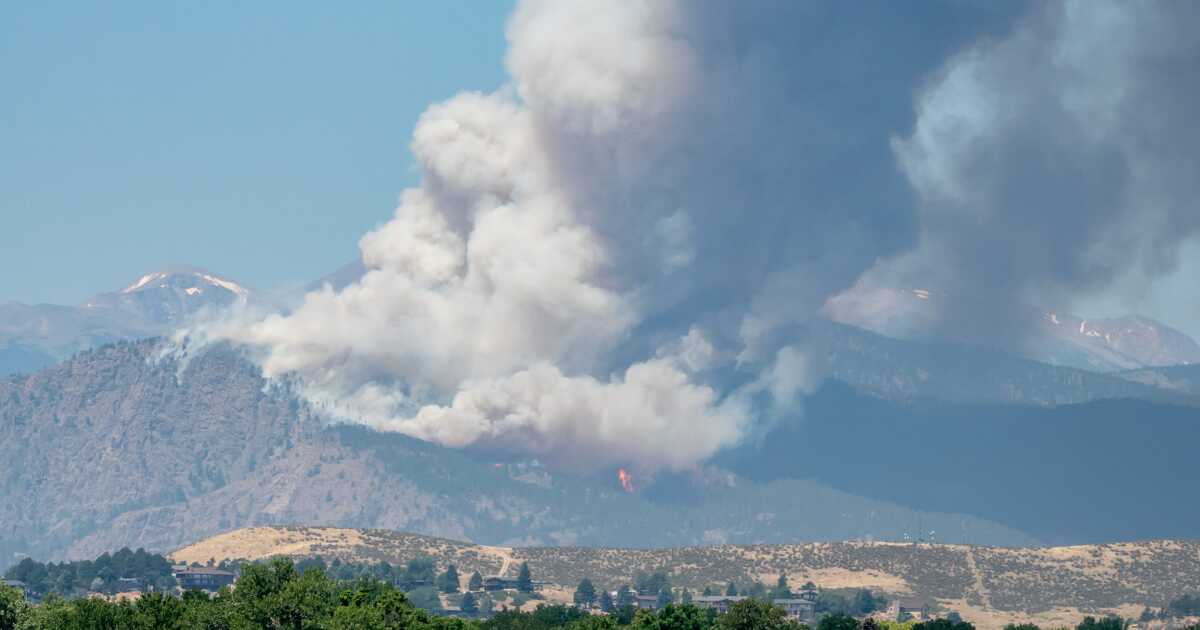 Hundreds evacuated near Drake as Alexander Mountain Fire burns in ...