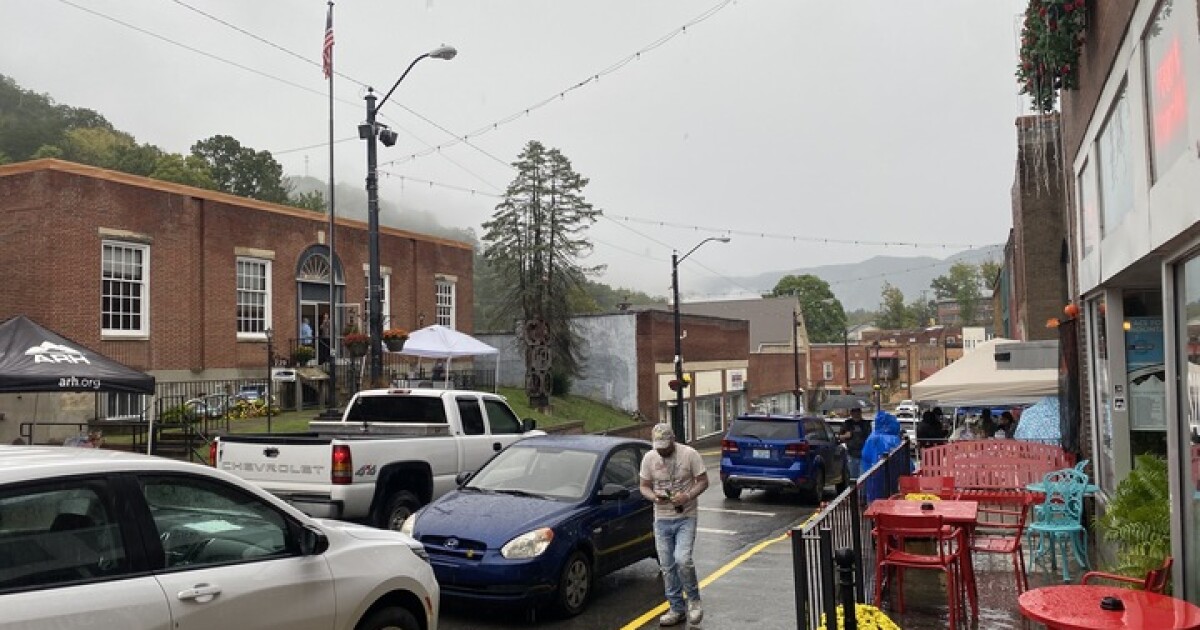 Community trying to move forward after courthouse shooting