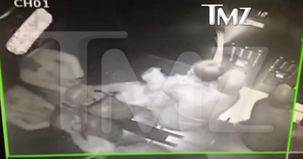 solange in the elevator