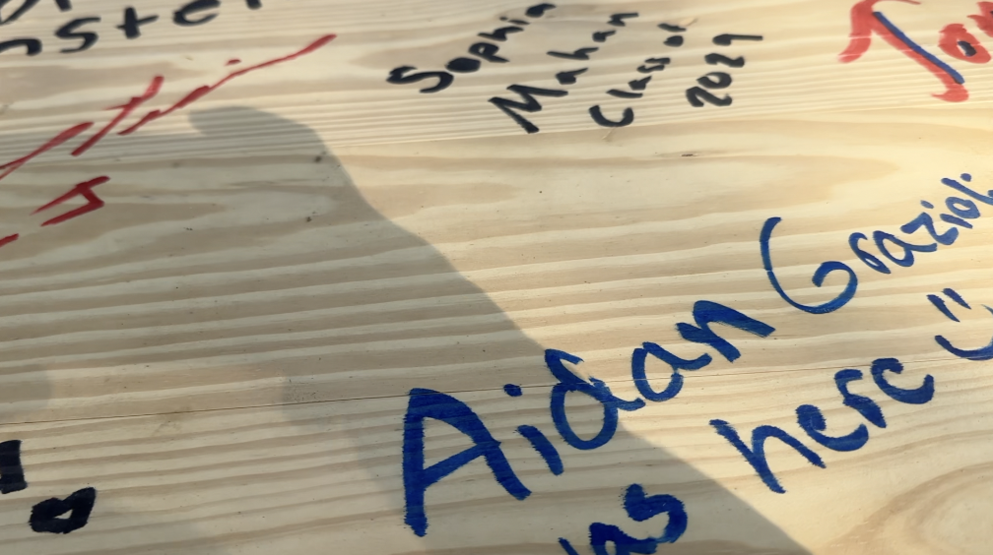 WMU celebrates final piece of construction project with student signatures