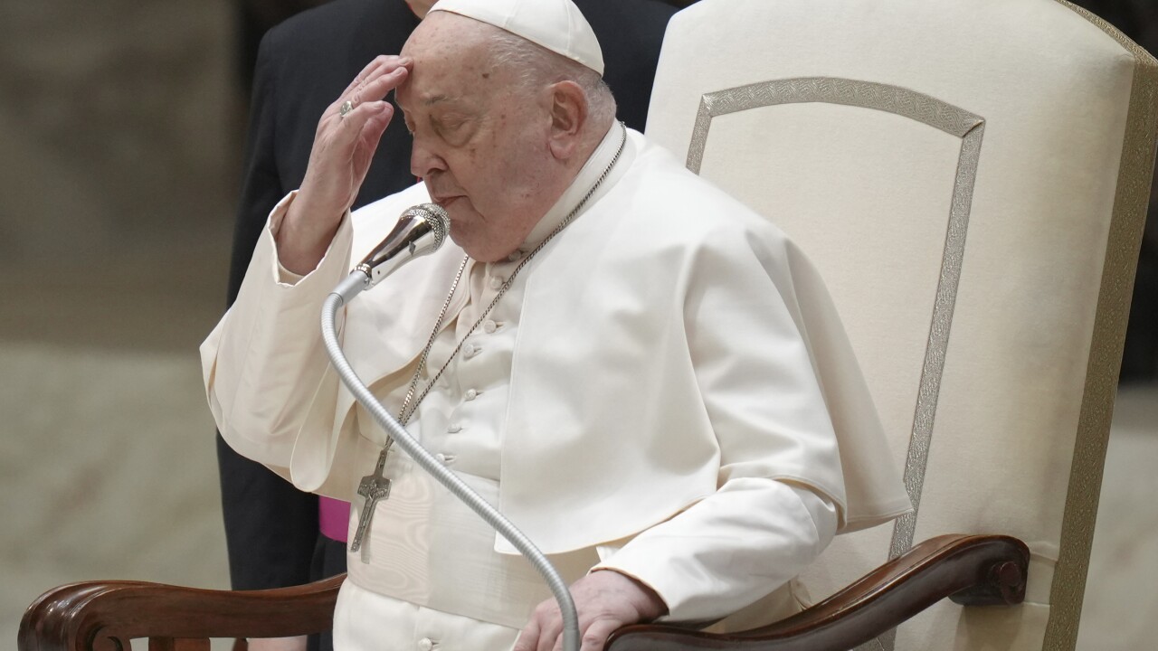 Pope Francis remains in critical condition, but has resumed work Pope Francis remains in critical condition, but has resumed work