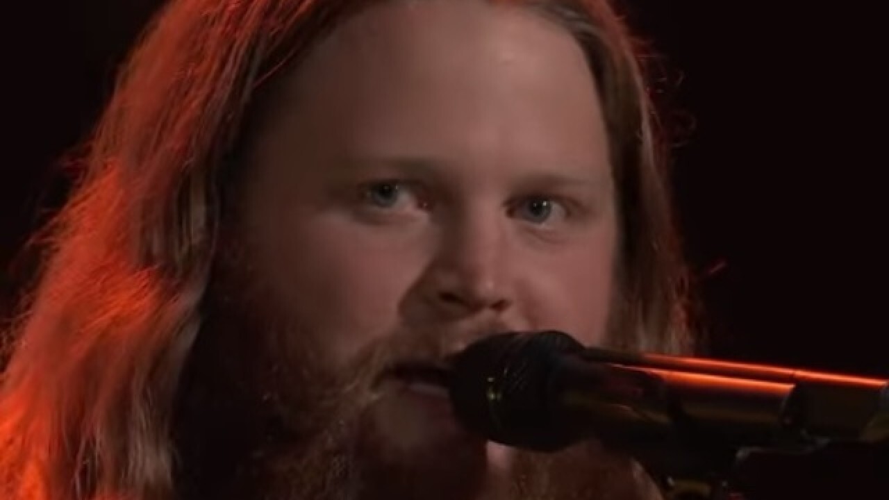 Chris Kroeze advances to finale of 'The Voice'