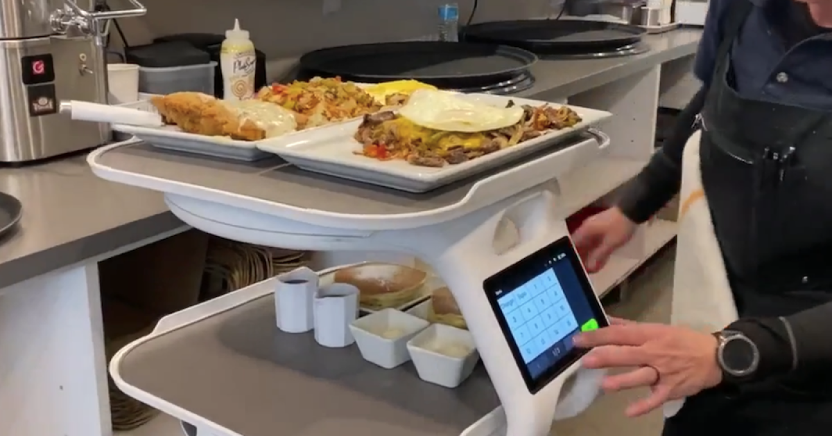 New restaurant employee is a food runner, bussing bot