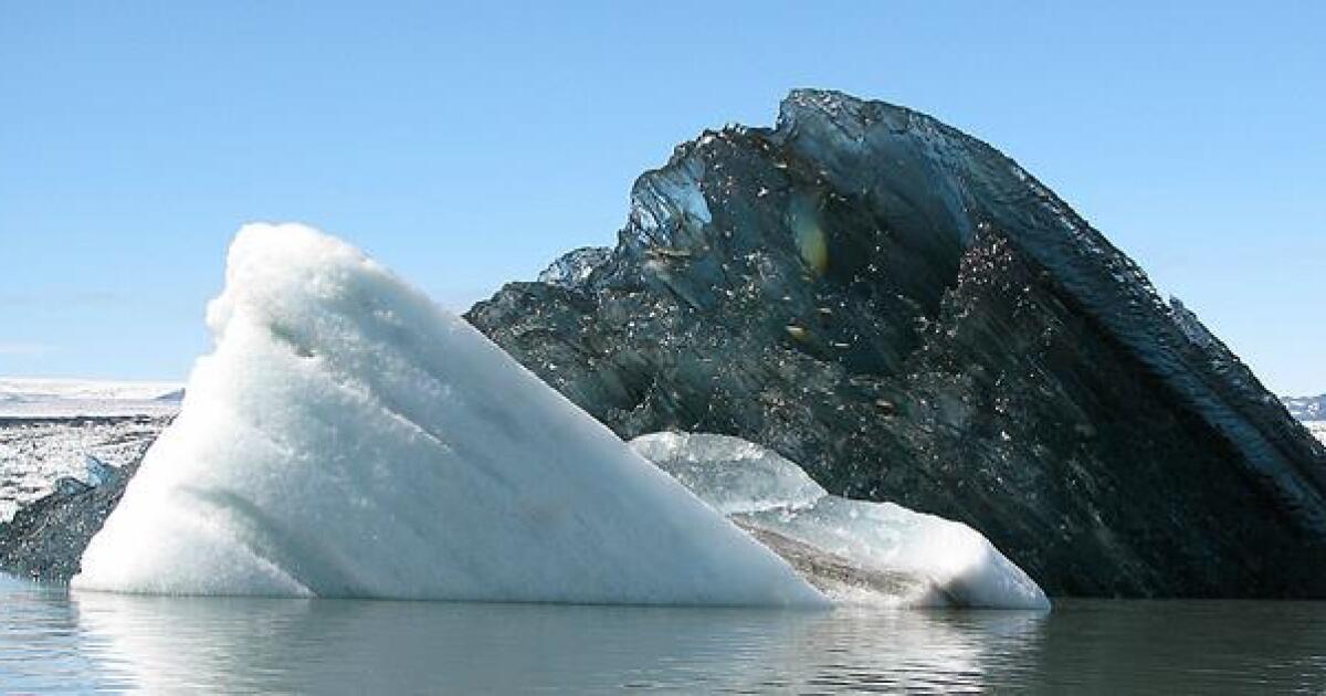 Photo of black iceberg goes viral after being posted on Reddit