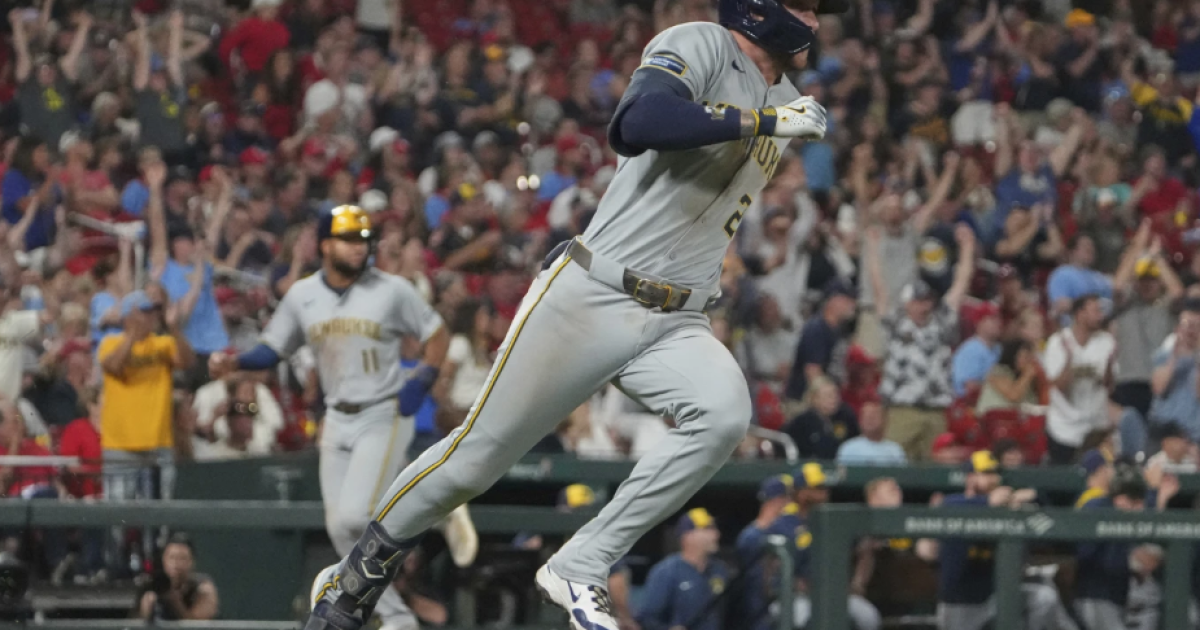 Brewers beat Cardinals 3-2, cut magic number for division to 1