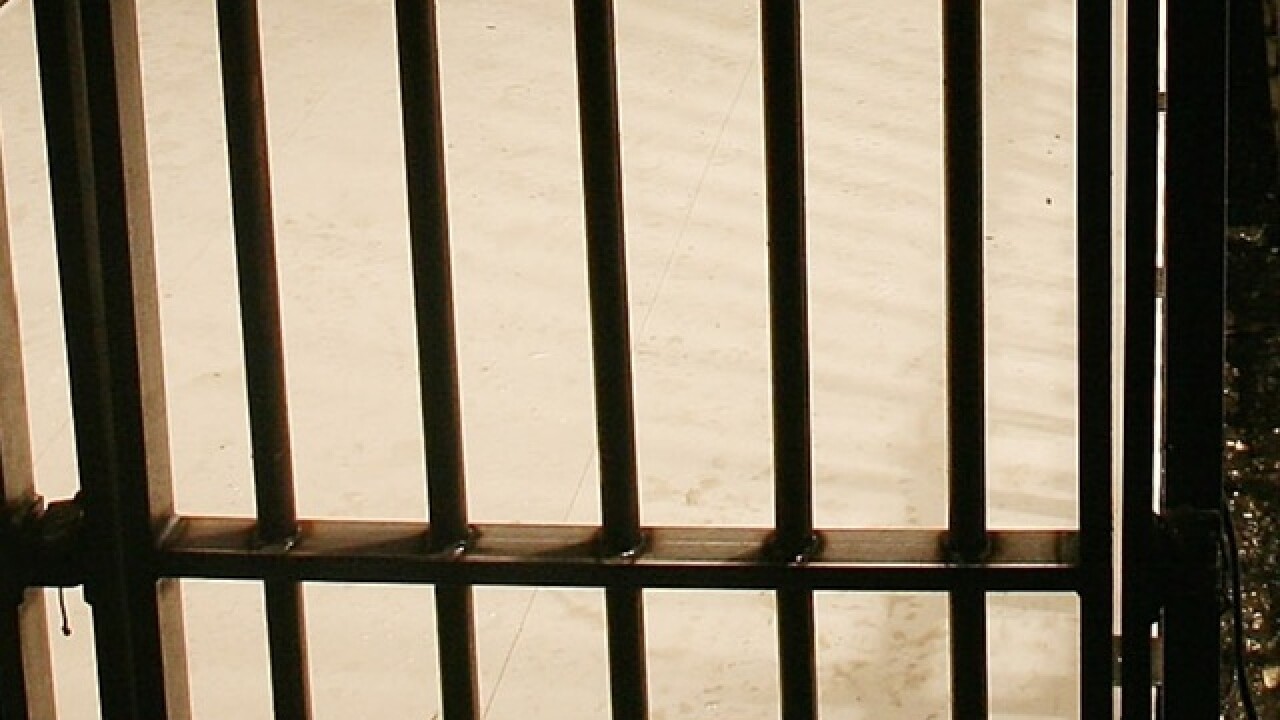 Jan. '04: Longest prison hostage standoff begins