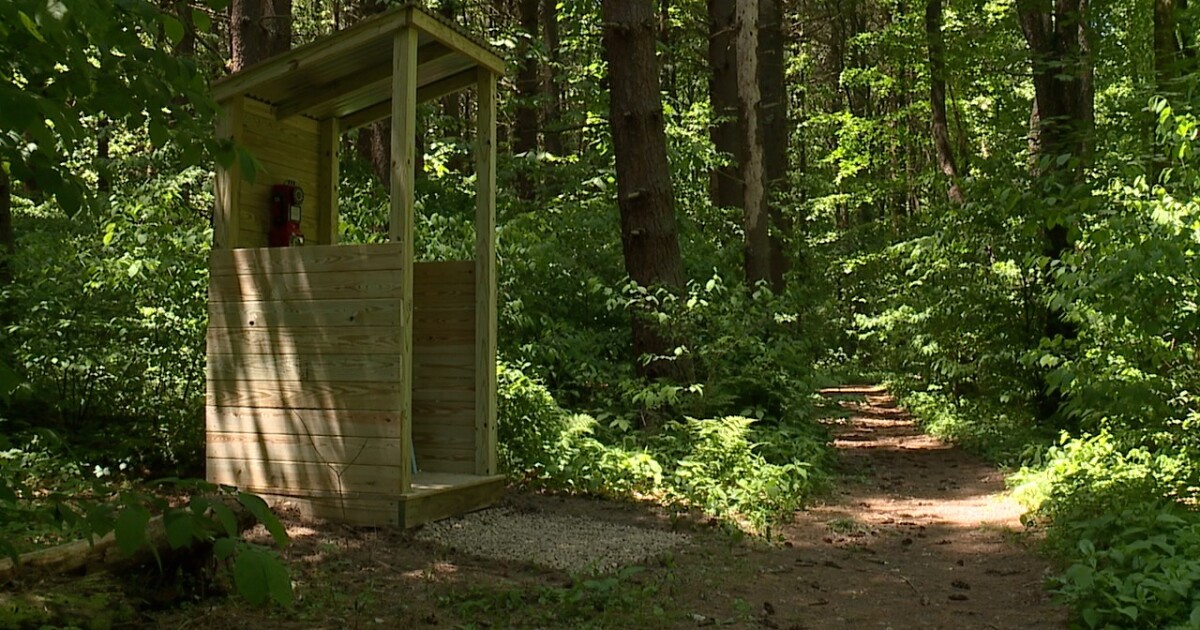 'Wind phone' helps families cope with grief