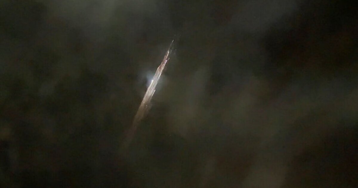 SpaceX rocket debris lights up the night sky in Seattle