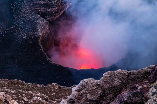 'King of the Wire' Nik Wallenda to walk across active volcano
