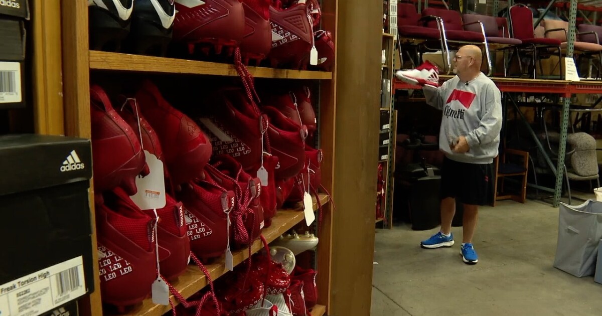 Cleaning out the campus: IU surplus store attracts secondhand shoppers