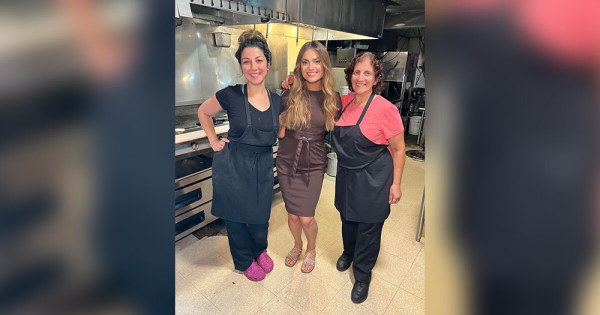 Shop Small with Stevie: Kelly's Kitchen & Bakery