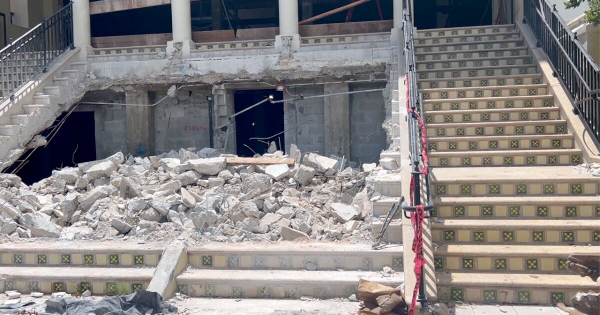 Why has this cultural landmark's steps been reduced to rubble?