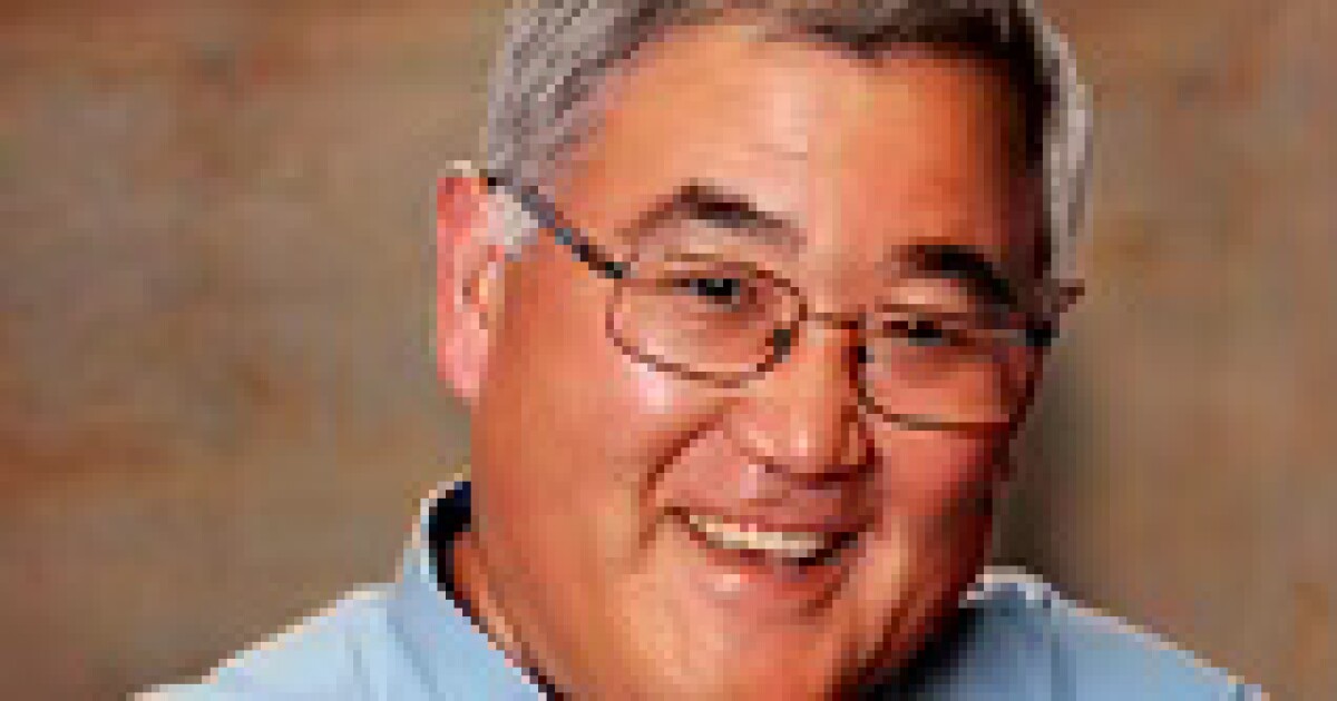 Nearly 2,000 people gather for a celebration of life for Dr. Howard Hayashi