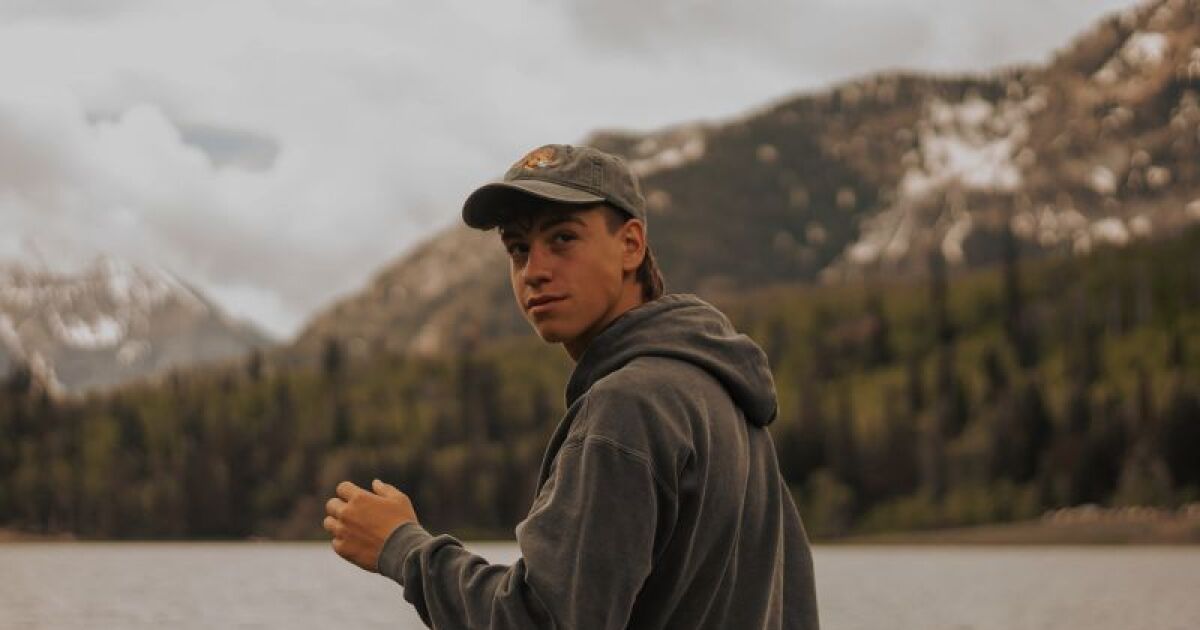 Jonathan Fielding fell off a cliff to his death at Moonscape Overlook ...