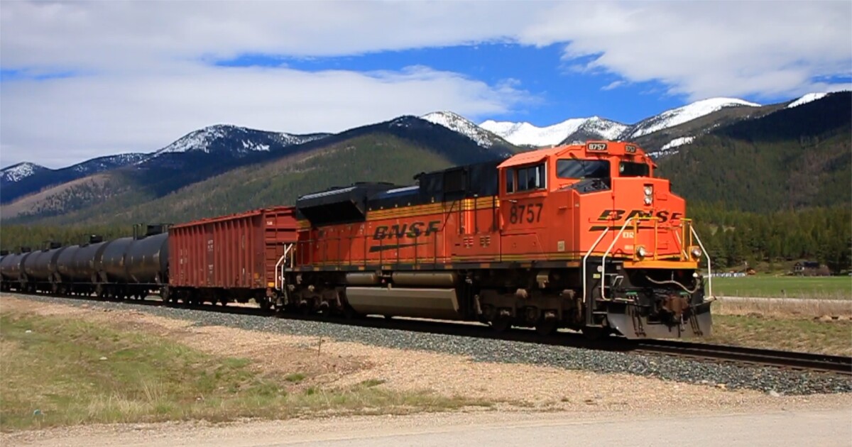 Federal government approves BNSF’s grizzly conservation plan